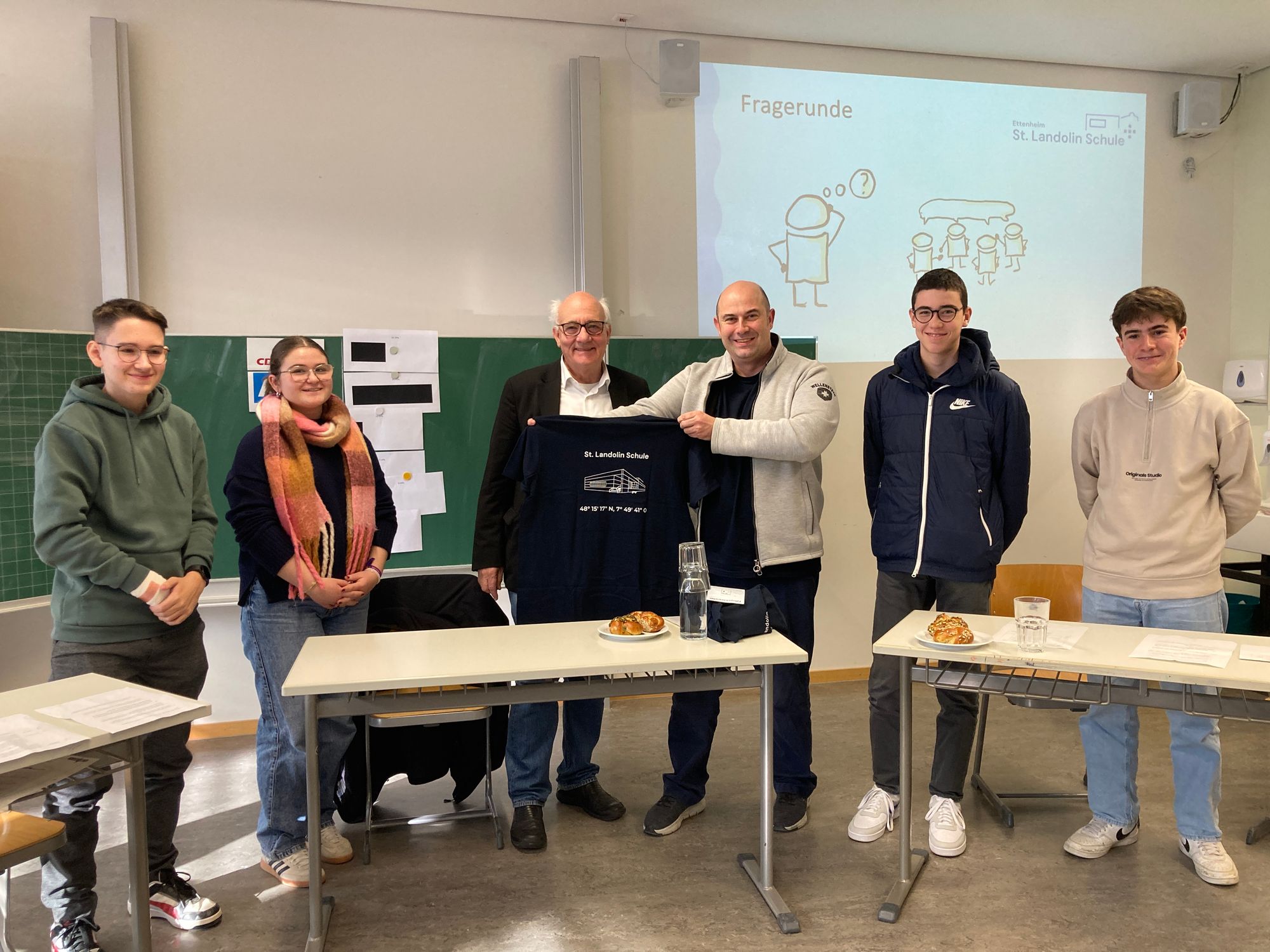 MdL Schoch besucht die St. Landolin Schule in Ettenheim im Rahmen des ...